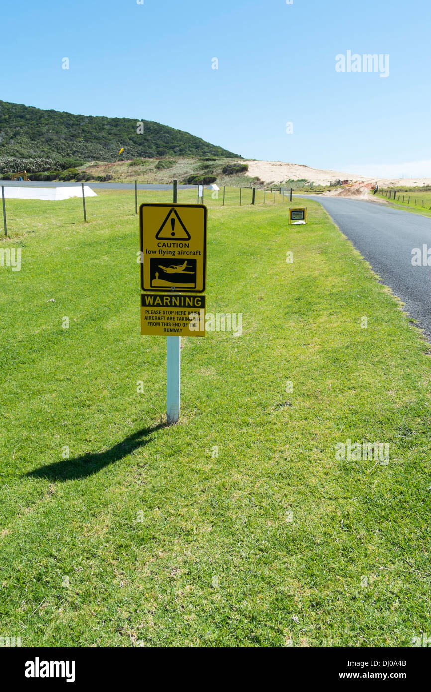 Road sign low flying aircraft hi-res stock photography and images - Alamy