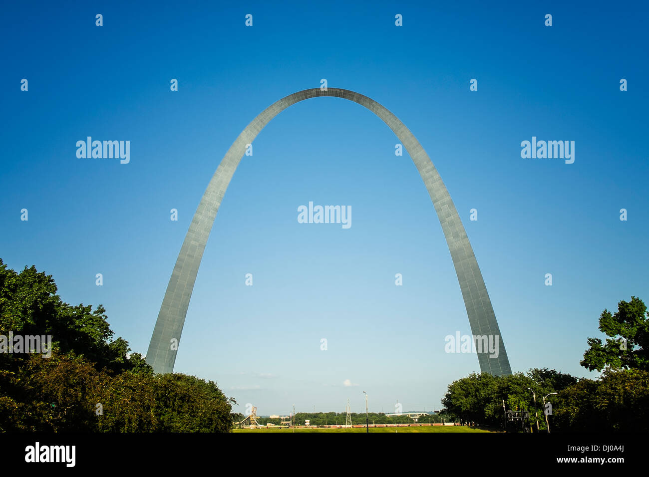 Gateway Arch in downtown Saint Louis, Missouri Stock Photo - Alamy