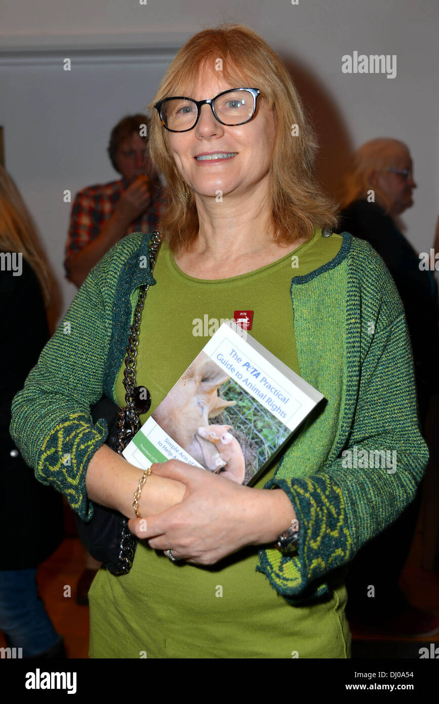 Elizabeth monet hi-res stock photography and images - Alamy