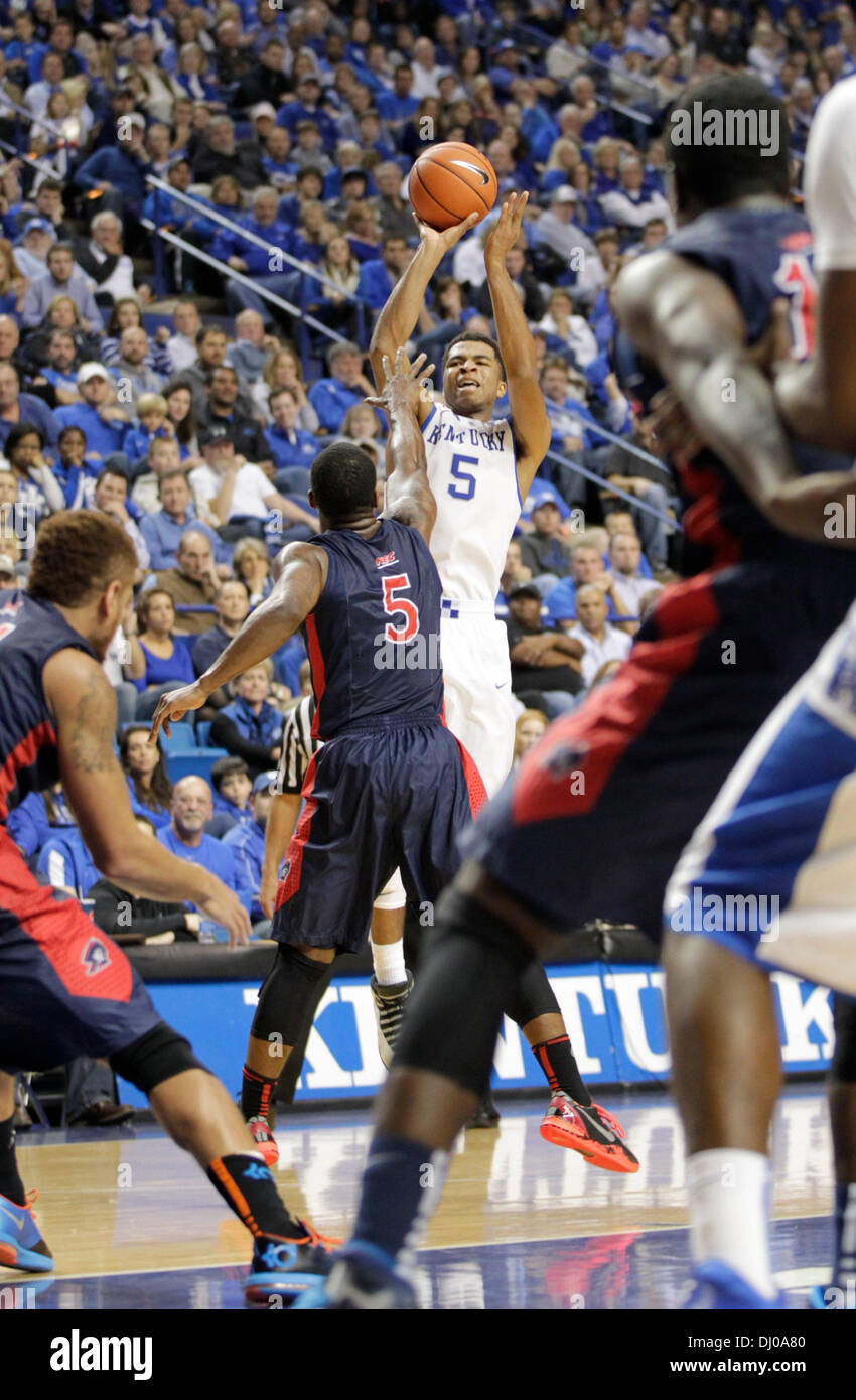 Robert morris basketball hi-res stock photography and images - Alamy