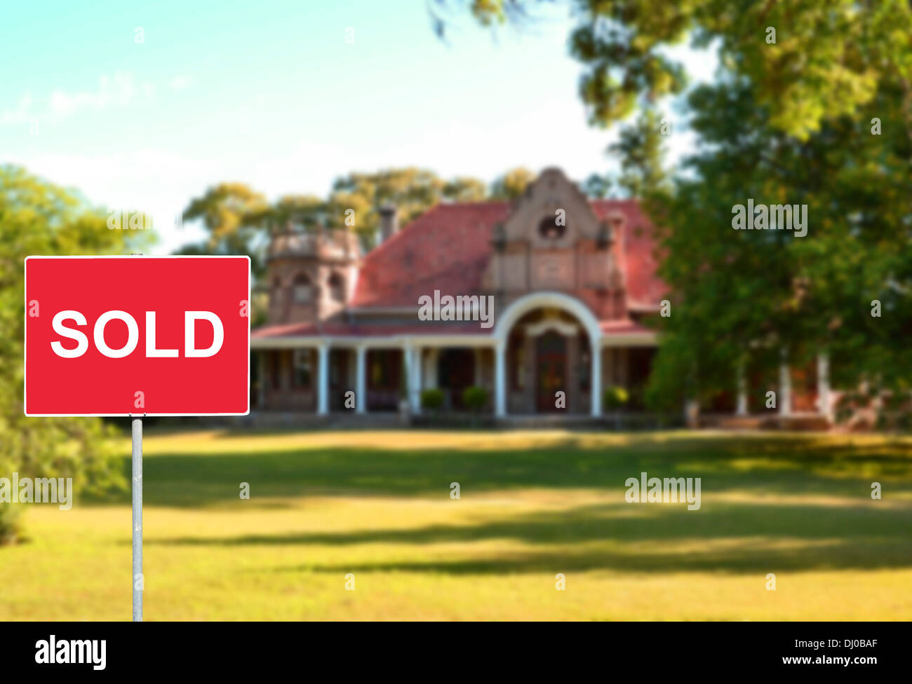 Sold house concept Stock Photo - Alamy