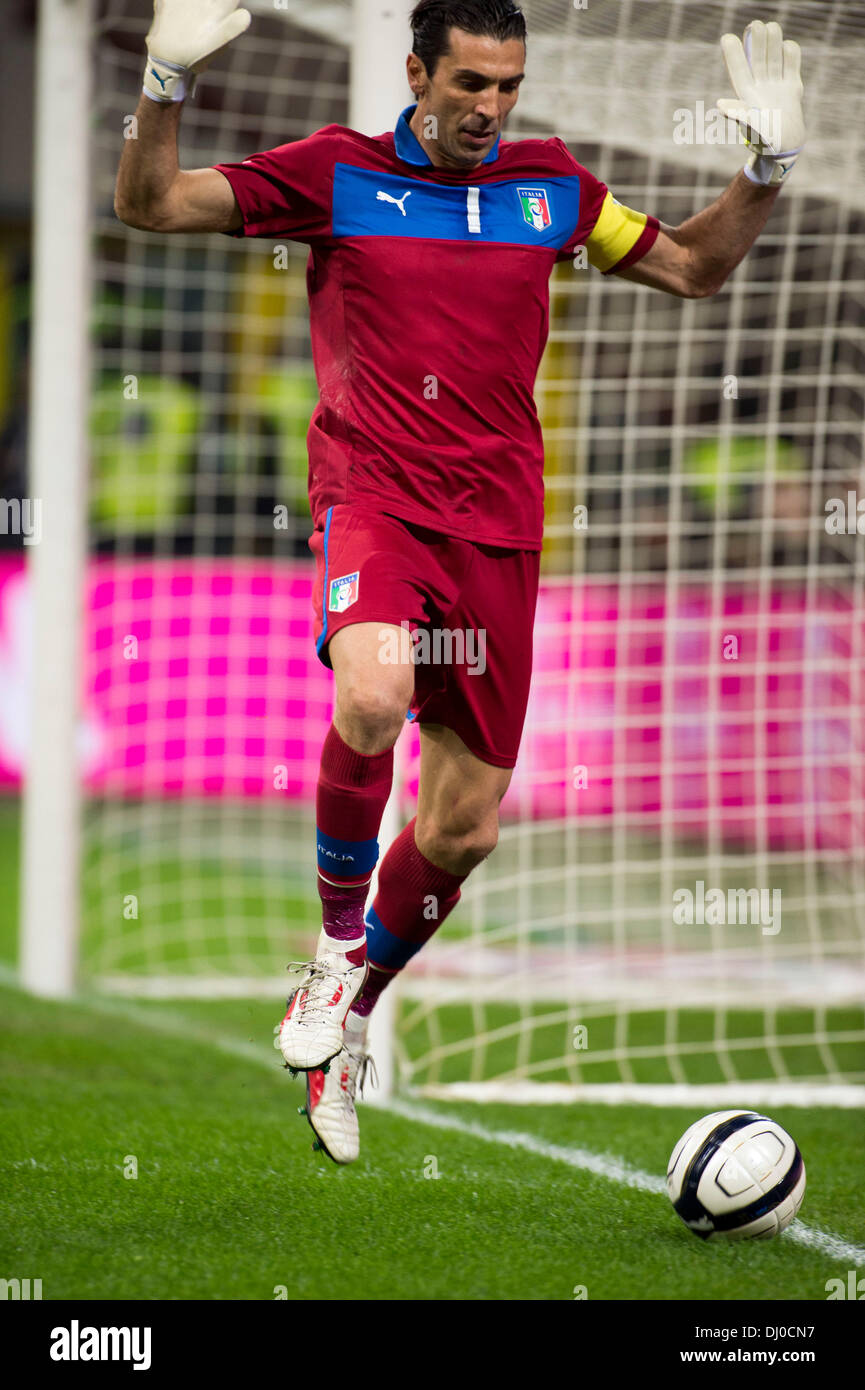 Milan, Italy. 15th Nov, 2013. Gianluigi Buffon (ITA) Football / Soccer ...