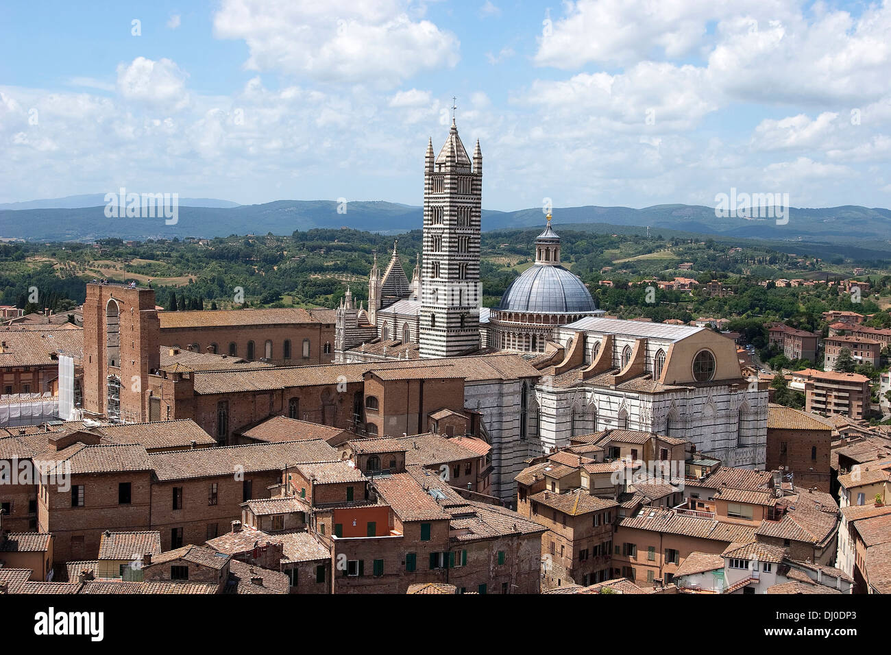 Siena buildings hi-res stock photography and images - Alamy