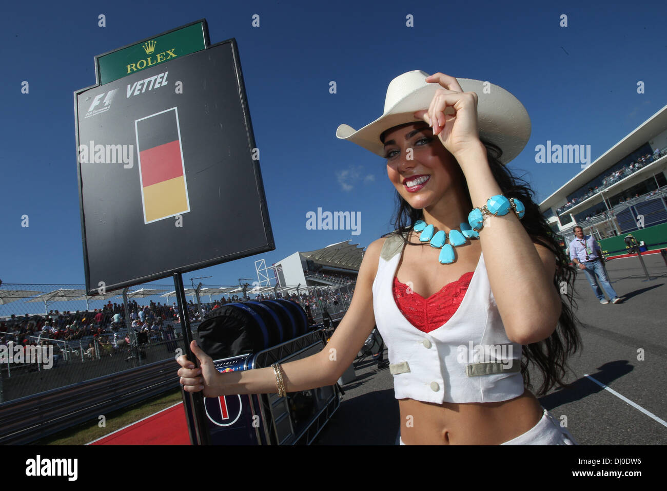 F1 grid girl with flag hi-res stock photography and images - Alamy