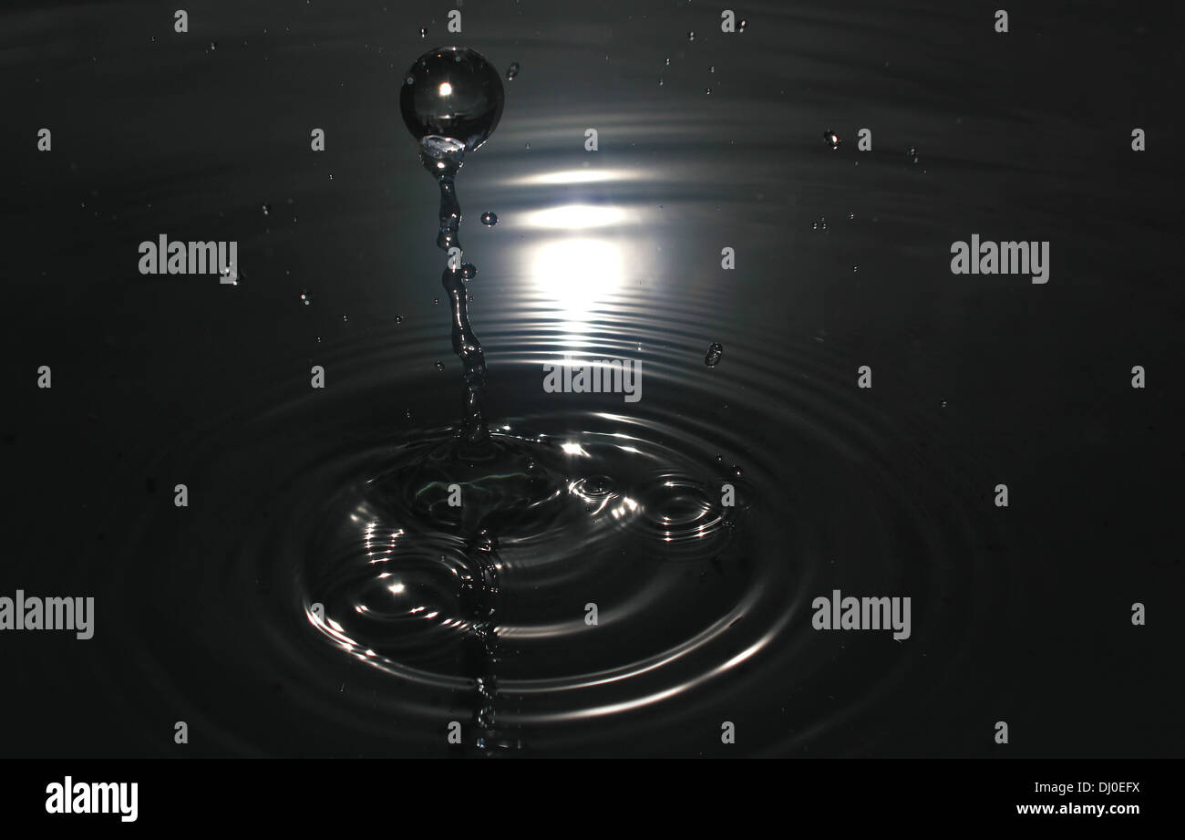 Ball splash hi-res stock photography and images - Alamy
