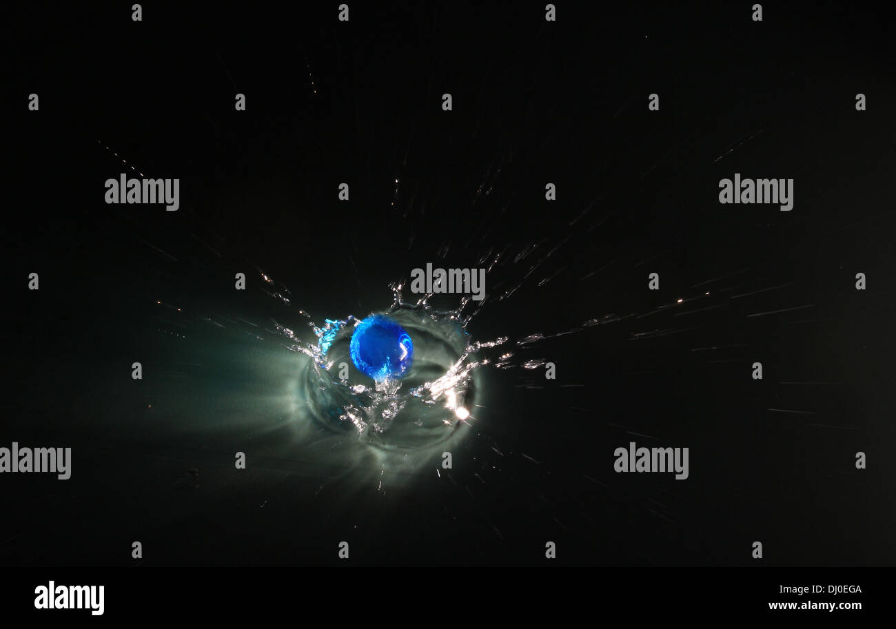 Ball splash hi-res stock photography and images - Alamy