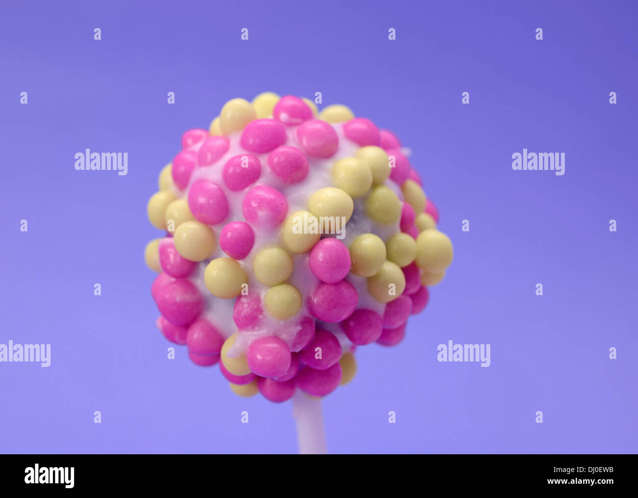 Pink yellow cake pops hi-res stock photography and images - Alamy