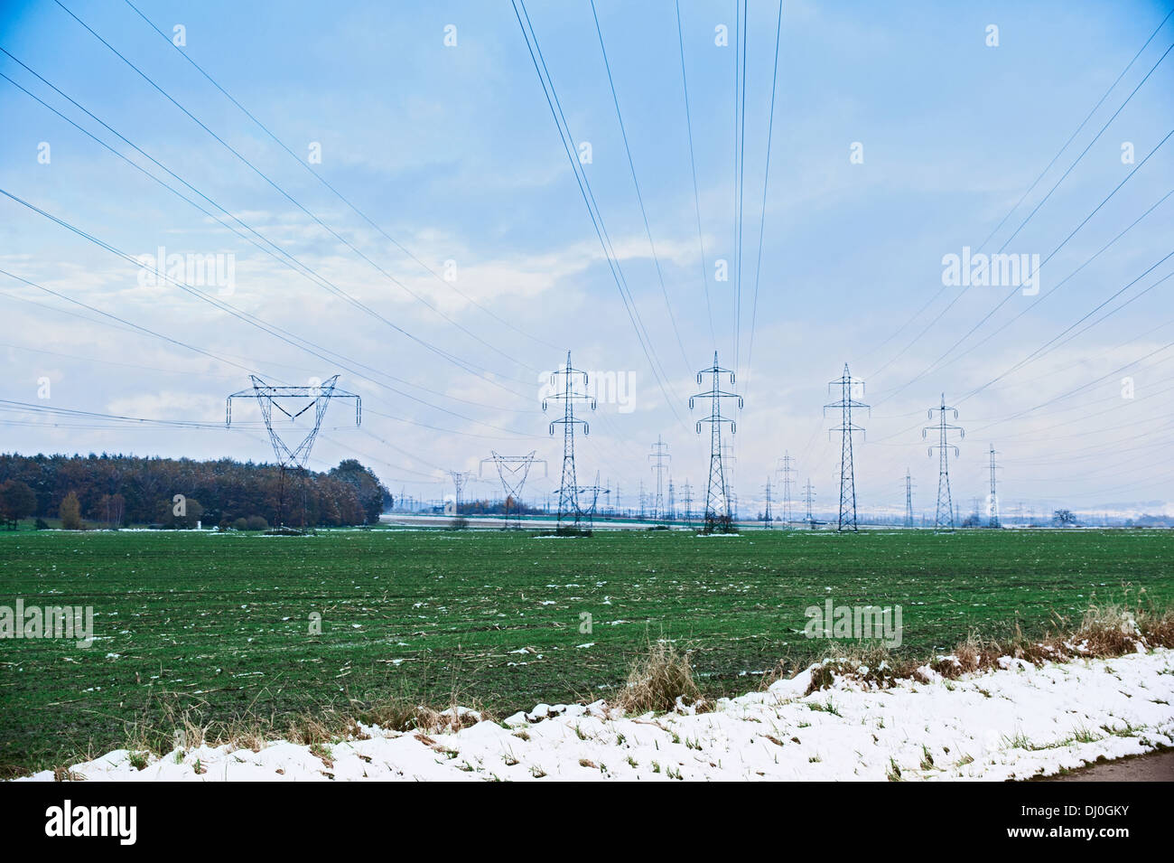 Electric power transmission lines Stock Photo - Alamy