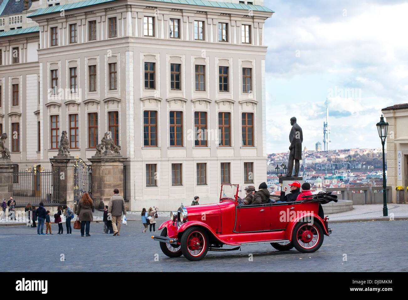 Vintage royal car hi-res stock photography and images - Alamy