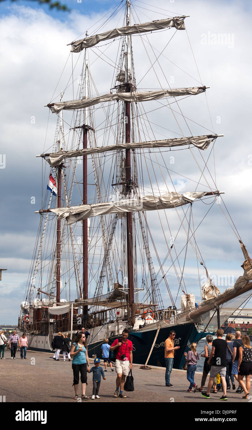 Three Masted Ship Square Rig Stock Photos & Three Masted Ship Square ...