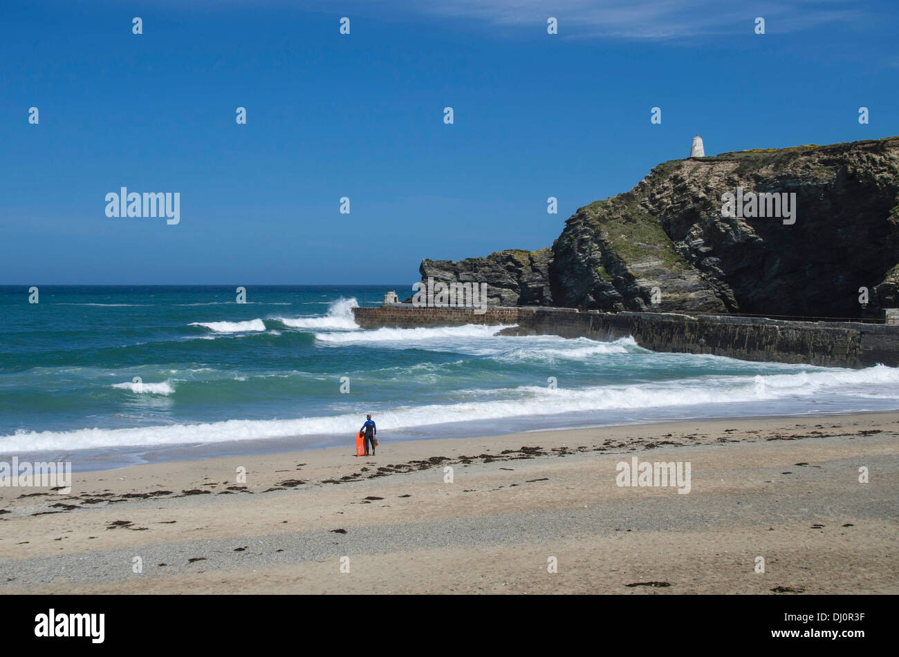 Portreath sea wall hi-res stock photography and images - Alamy