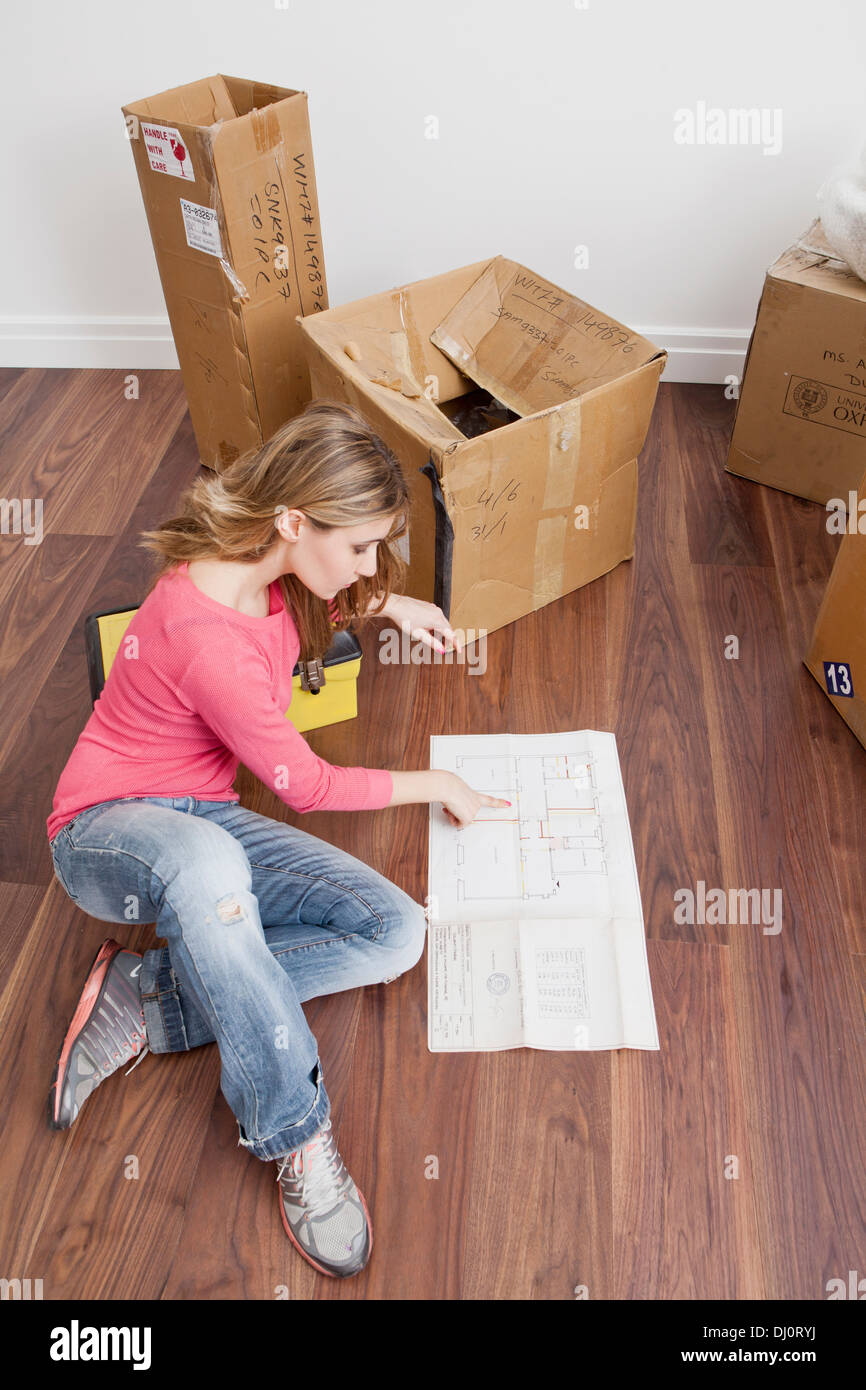 Vertical move hi-res stock photography and images - Alamy