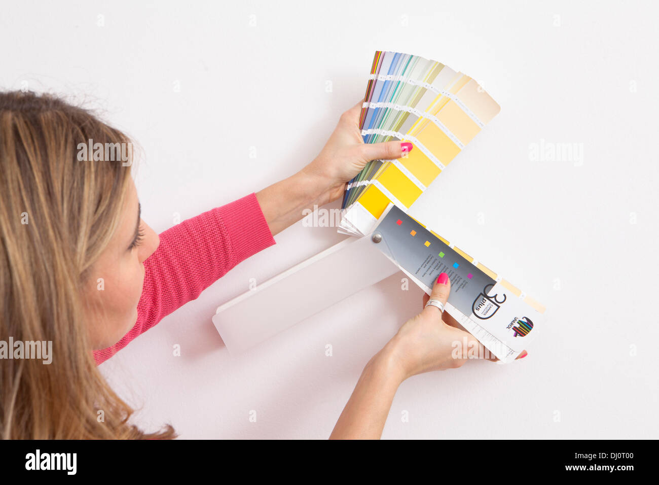 Women choose color hi-res stock photography and images - Alamy