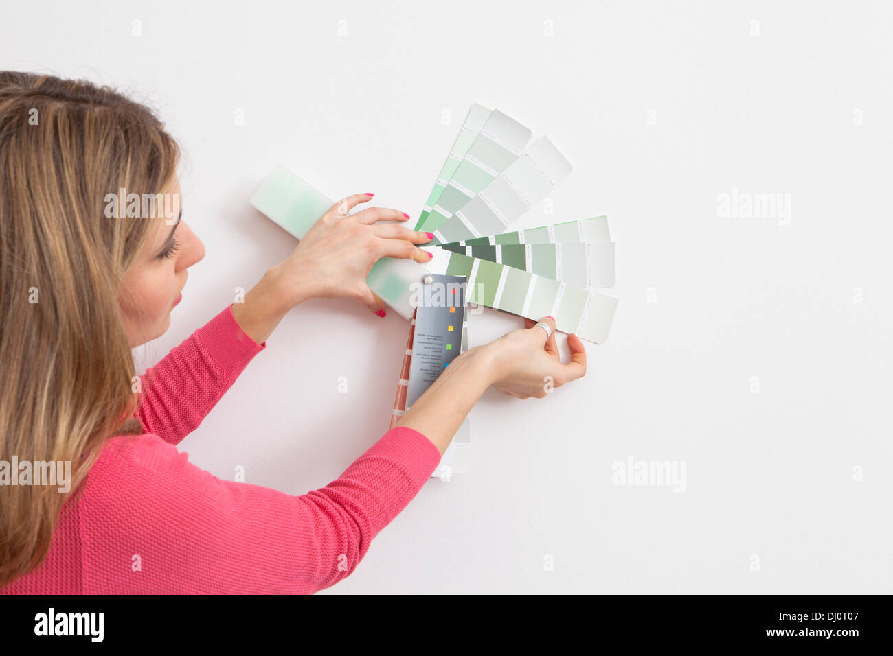 Women choose color hi-res stock photography and images - Alamy