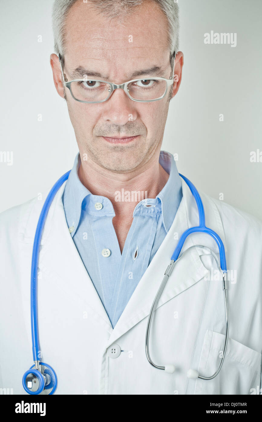 Doctor portrait hi-res stock photography and images - Alamy