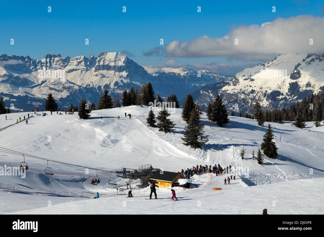 Chamonix winter downhills skiers hi-res stock photography and images ...