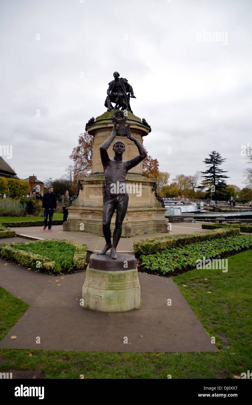 Shakespeare memorial prince hal hi-res stock photography and images - Alamy