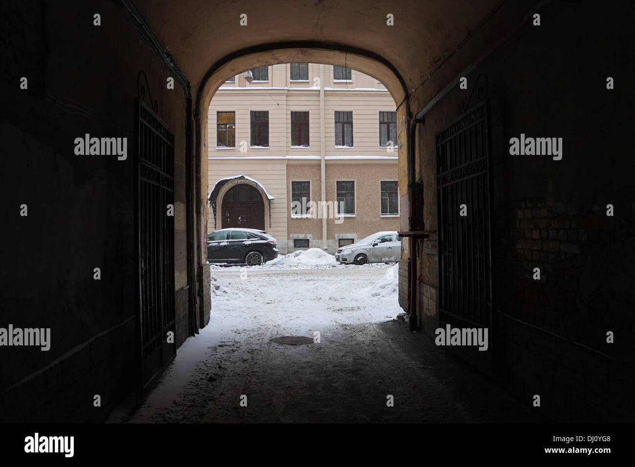 Archway passage hi-res stock photography and images - Alamy