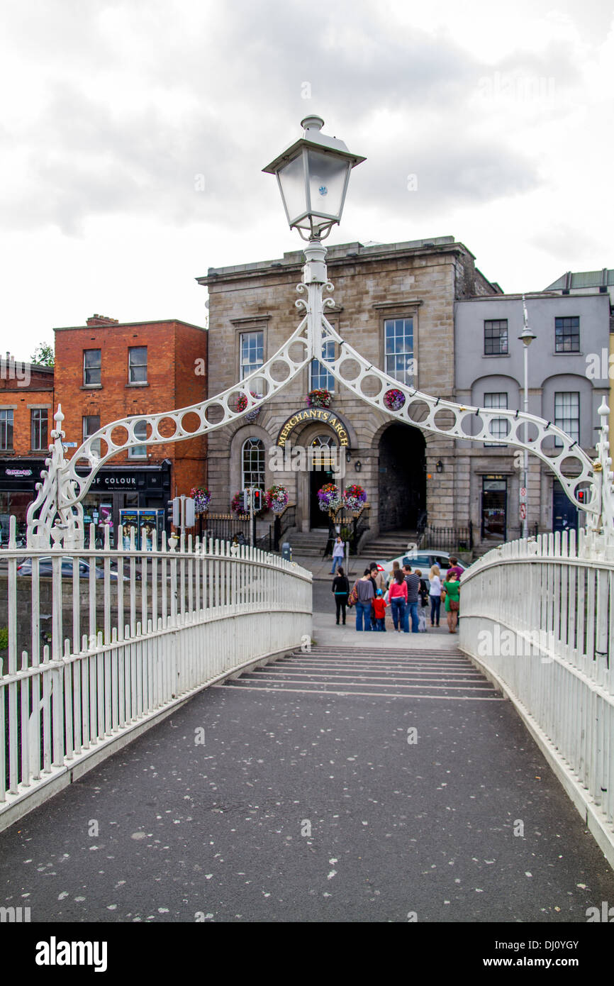 The Ha'penny Bridge Dublin Ireland Stock Photo - Alamy