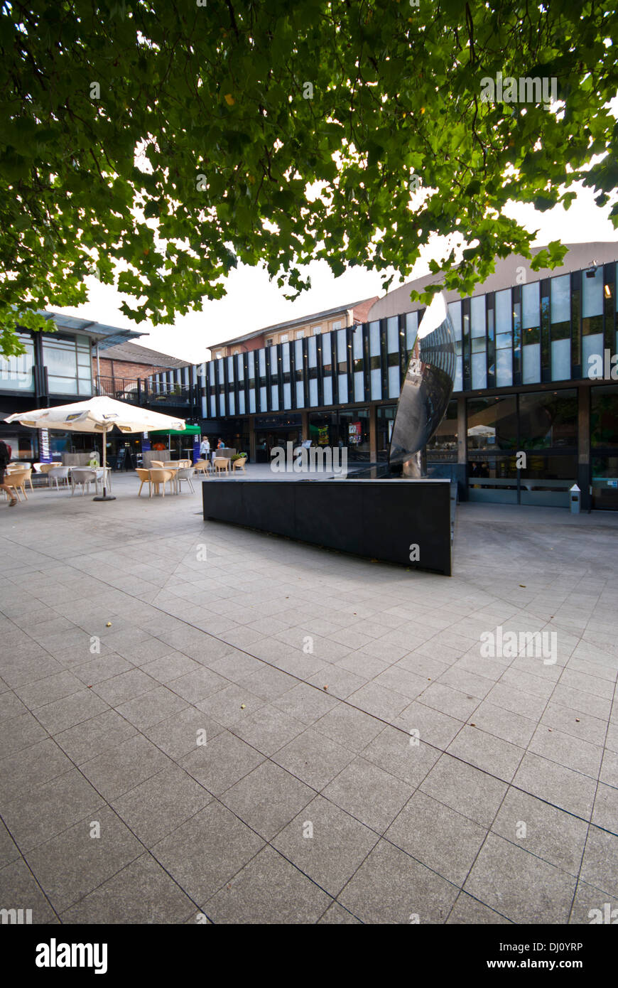 The Nottingham Playhouse and Sky Mirror, Wellington, Circus, Nottingham ...