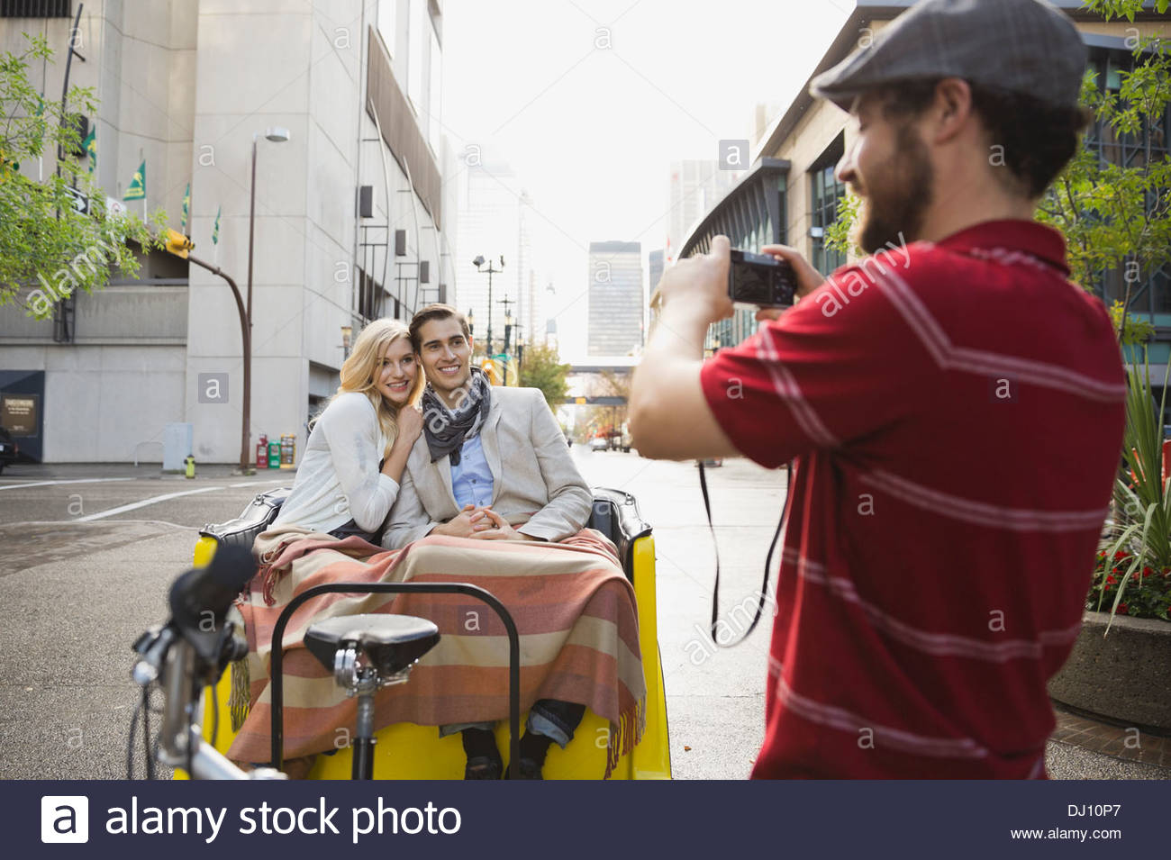 Couple In Rickshaw Stock Photos & Couple In Rickshaw Stock Images - Alamy
