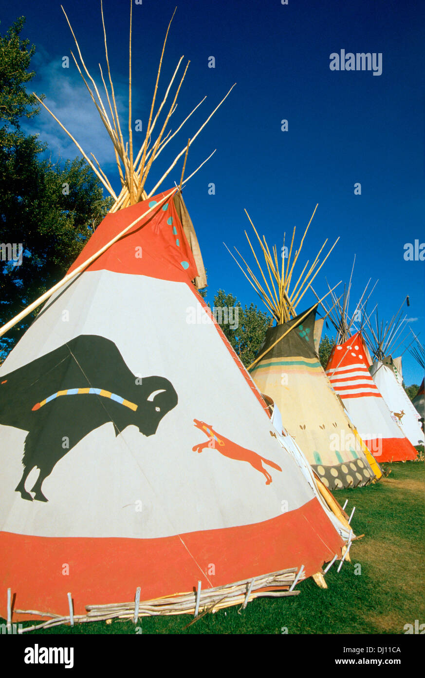 Traditional teepee hi-res stock photography and images - Alamy