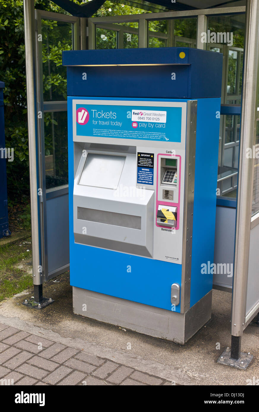 Hanborough station hi-res stock photography and images - Alamy