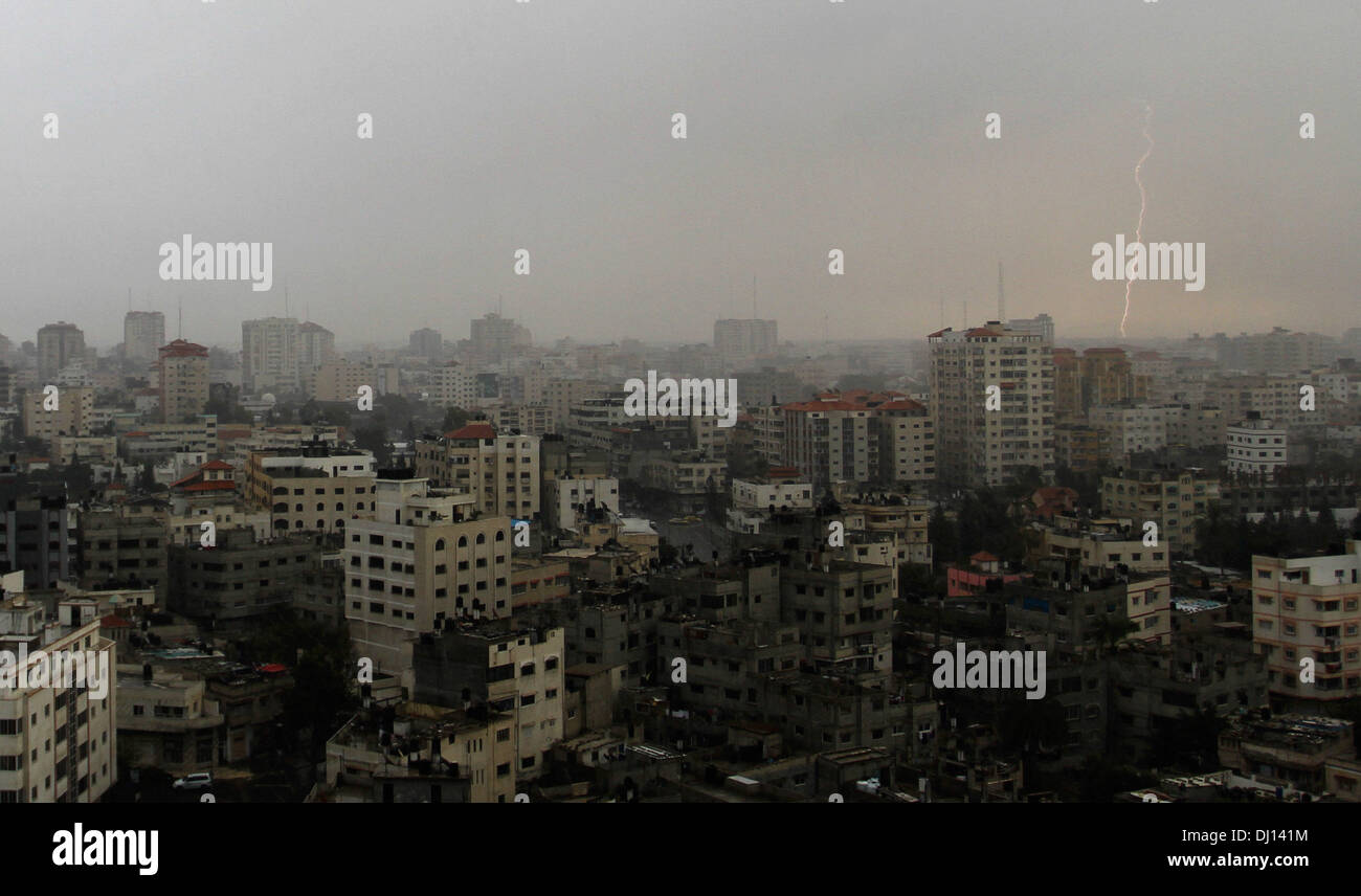 Gaza, Palestinian Territories, . 18th Nov, 2013. A Lightning over ...