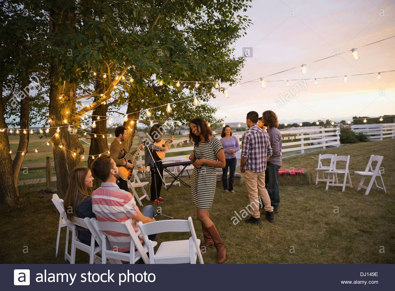 Outdoor gathering space hi-res stock photography and images - Alamy