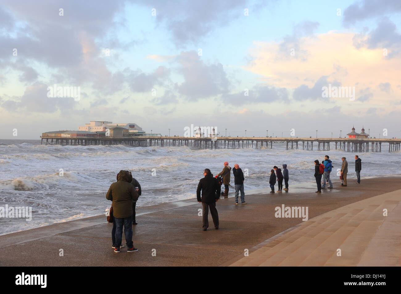 High tide at Blackpool sea front Stock Photo - Alamy