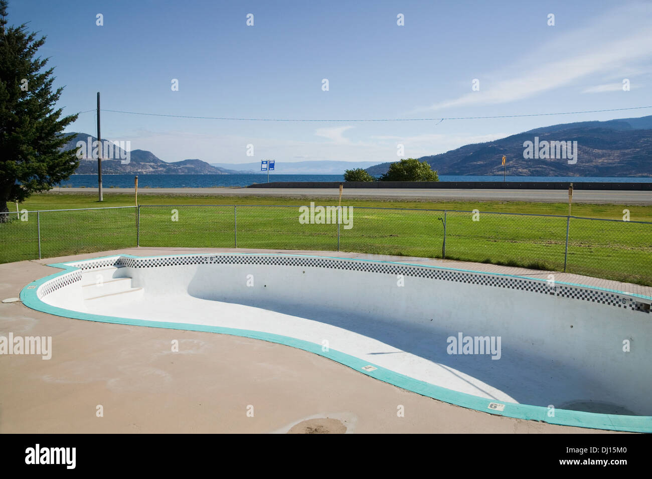 Motel swimming pool hi-res stock photography and images - Alamy
