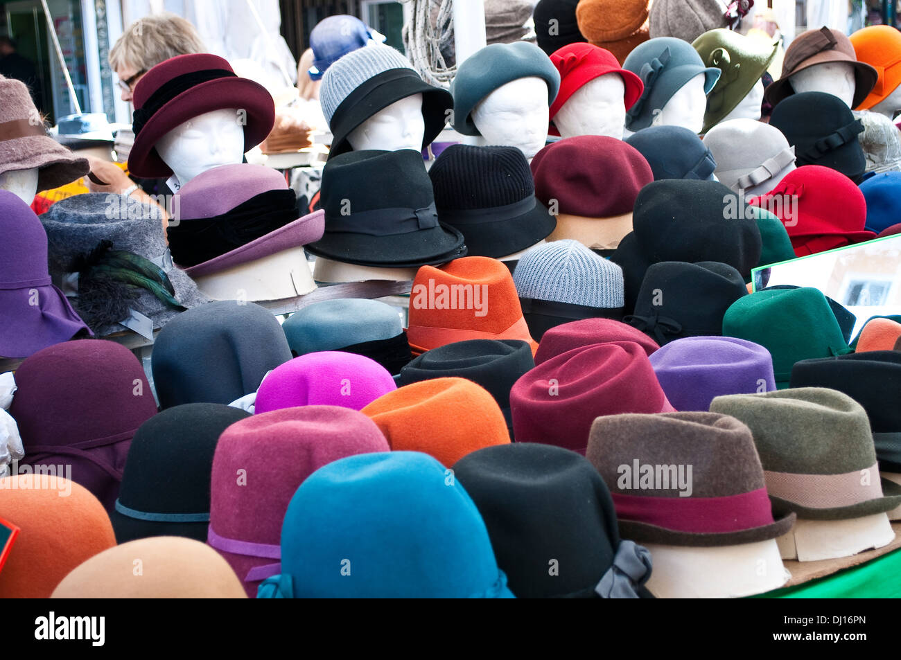 Hats stall, Campo de' Fiori market, Rome, Italy Stock Photo - Alamy