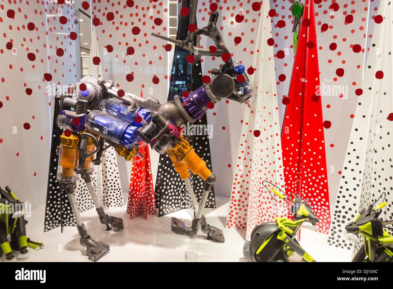 John lewis window christmas hi-res stock photography and images - Alamy