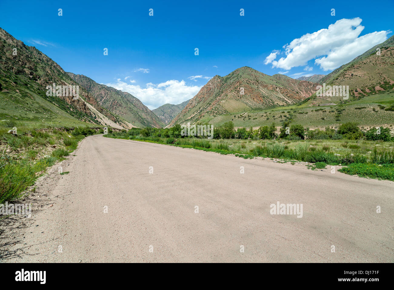 Wide country road hi-res stock photography and images - Alamy