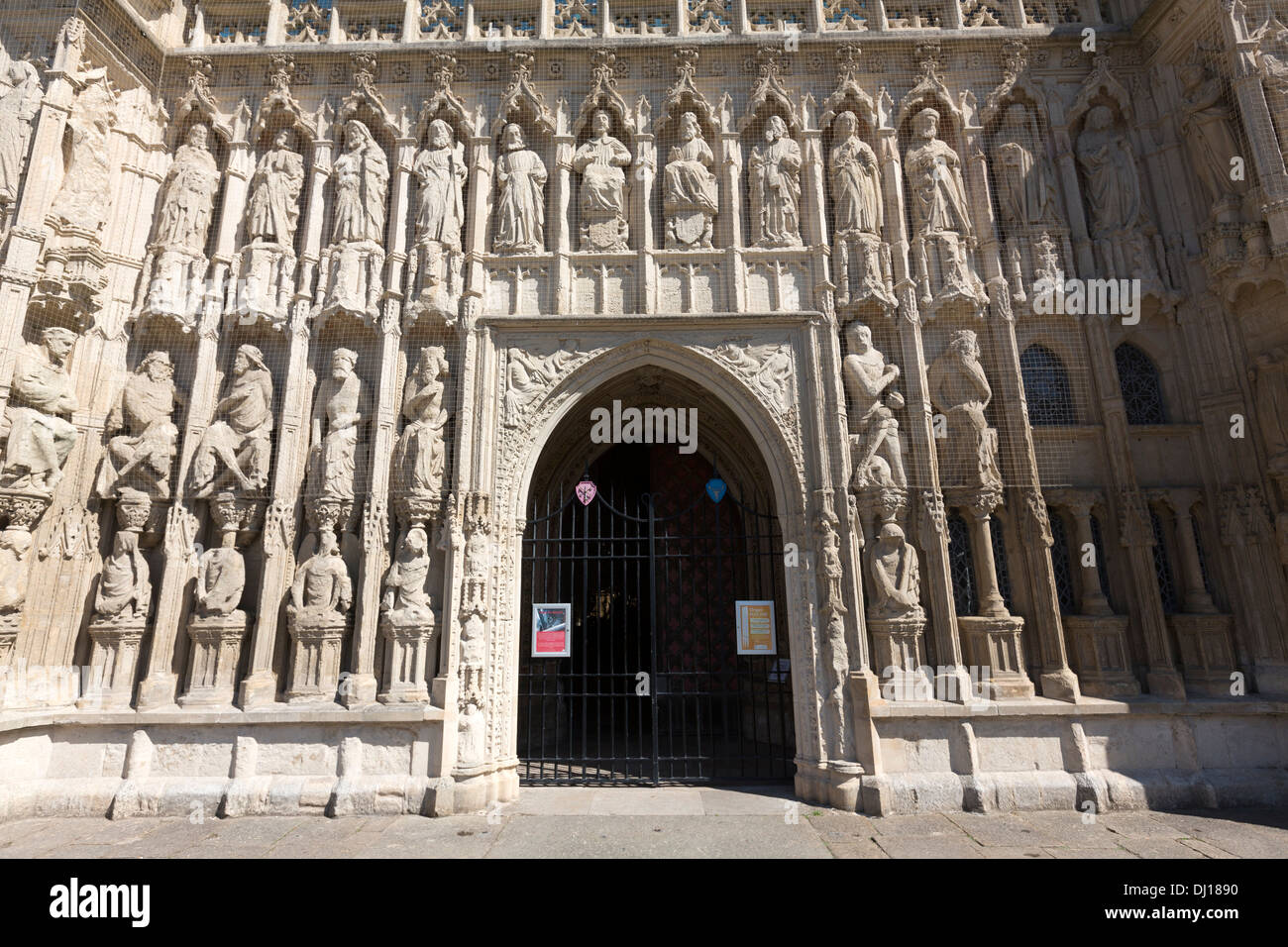 Portal sculptures hi-res stock photography and images - Alamy