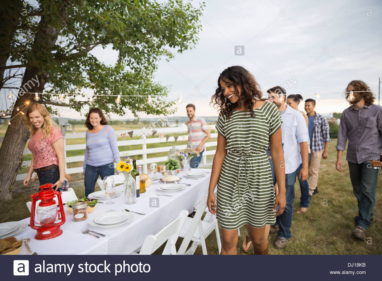 Chinese social gathering hi-res stock photography and images - Alamy