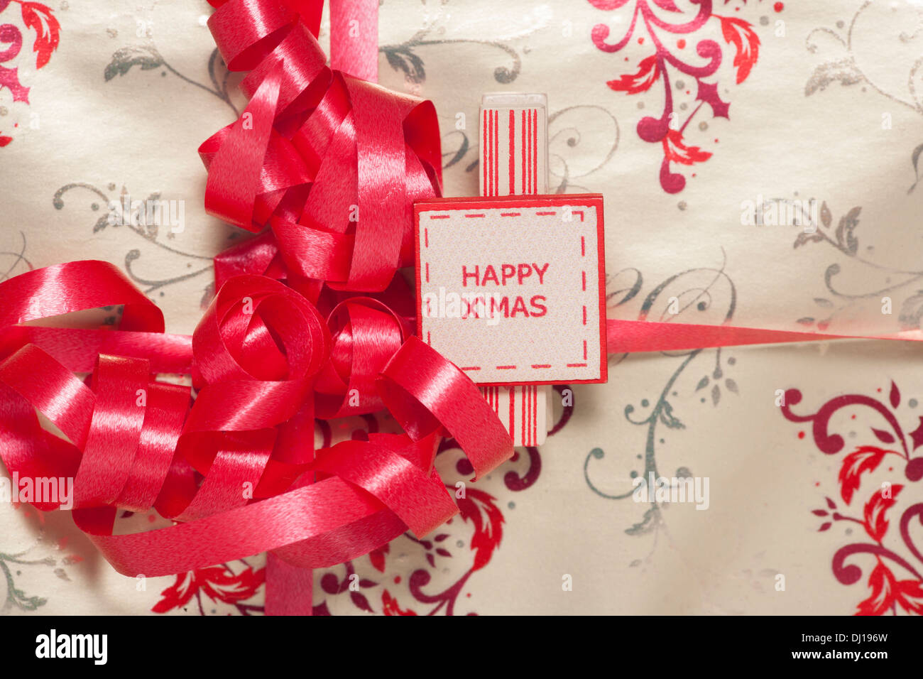 Wrapping paper background hi-res stock photography and images - Alamy