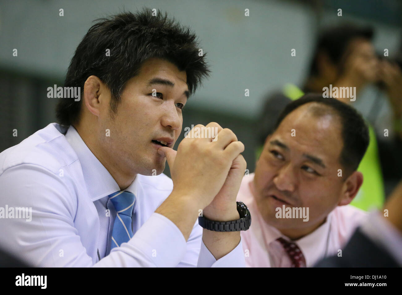 Chiba Port Arena, Chiba, Japan. 10th Nov, 2013. (L to R) Kosei Inoue ...