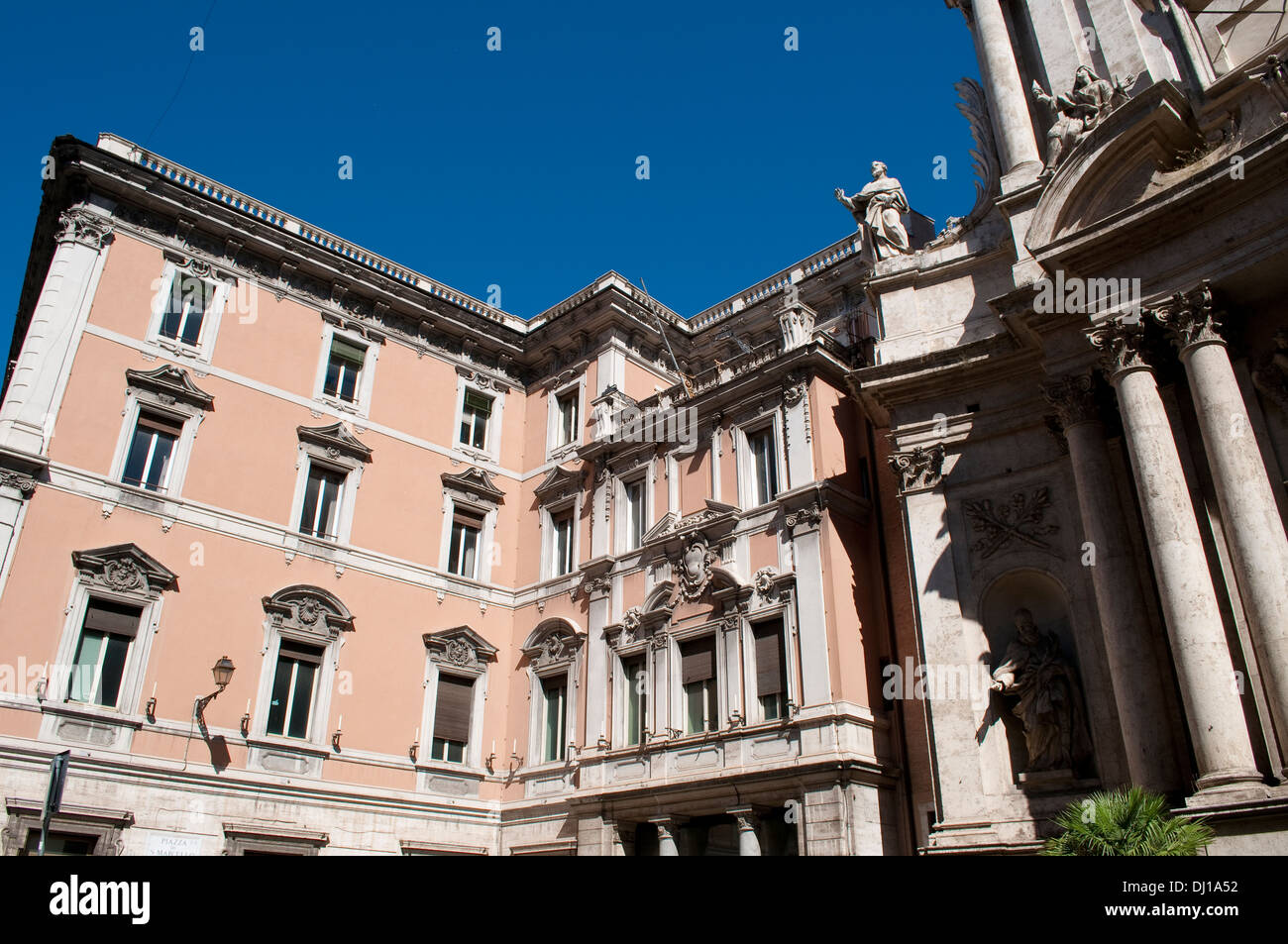 Beautiful houses in the Trevi rione, Rome, Italy Stock Photo - Alamy
