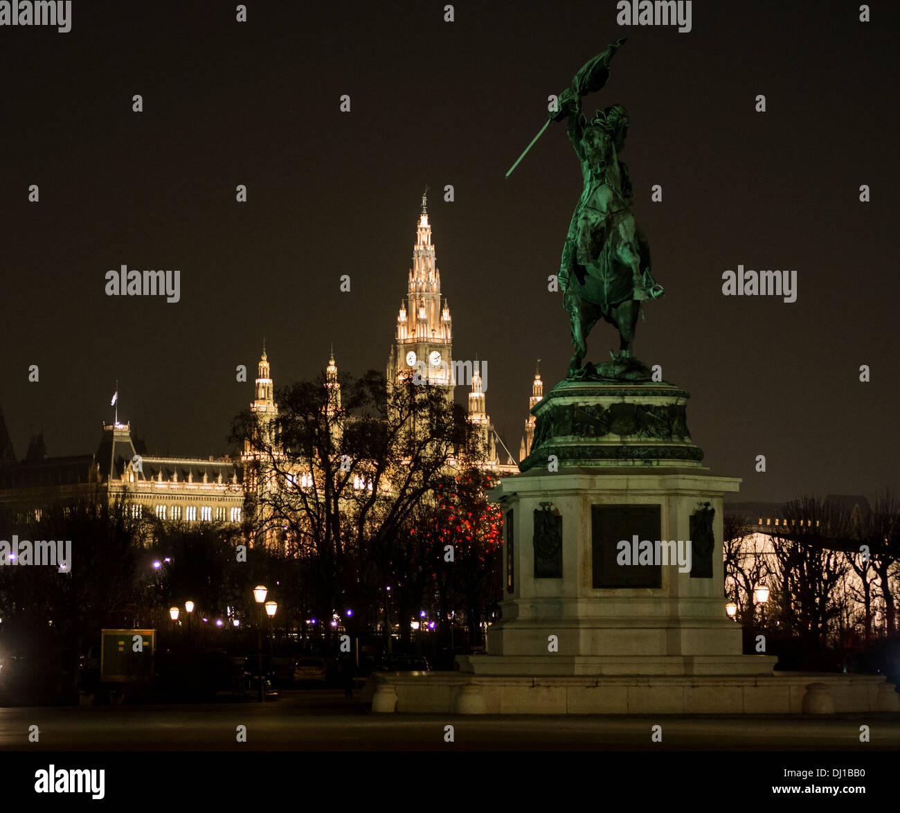 Night view of Rathaus Vienna -- city hall with Equestrian Statue ...