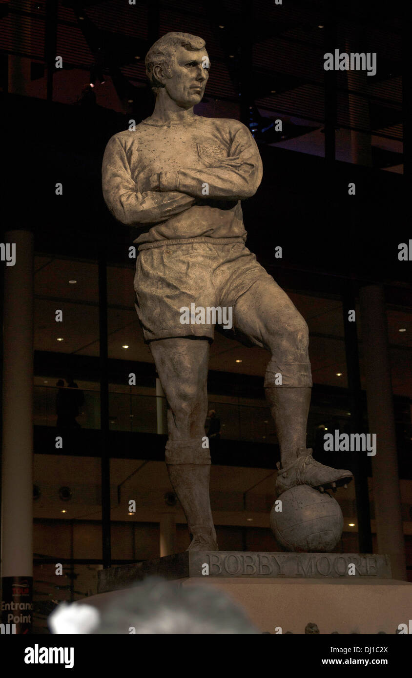 Bobby Moore statue, England Captain, Wembley Stadium, London, England ...