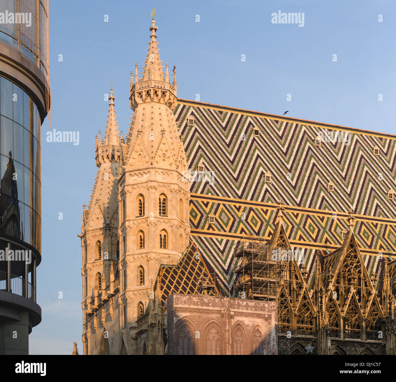 Roman towers hi-res stock photography and images - Alamy