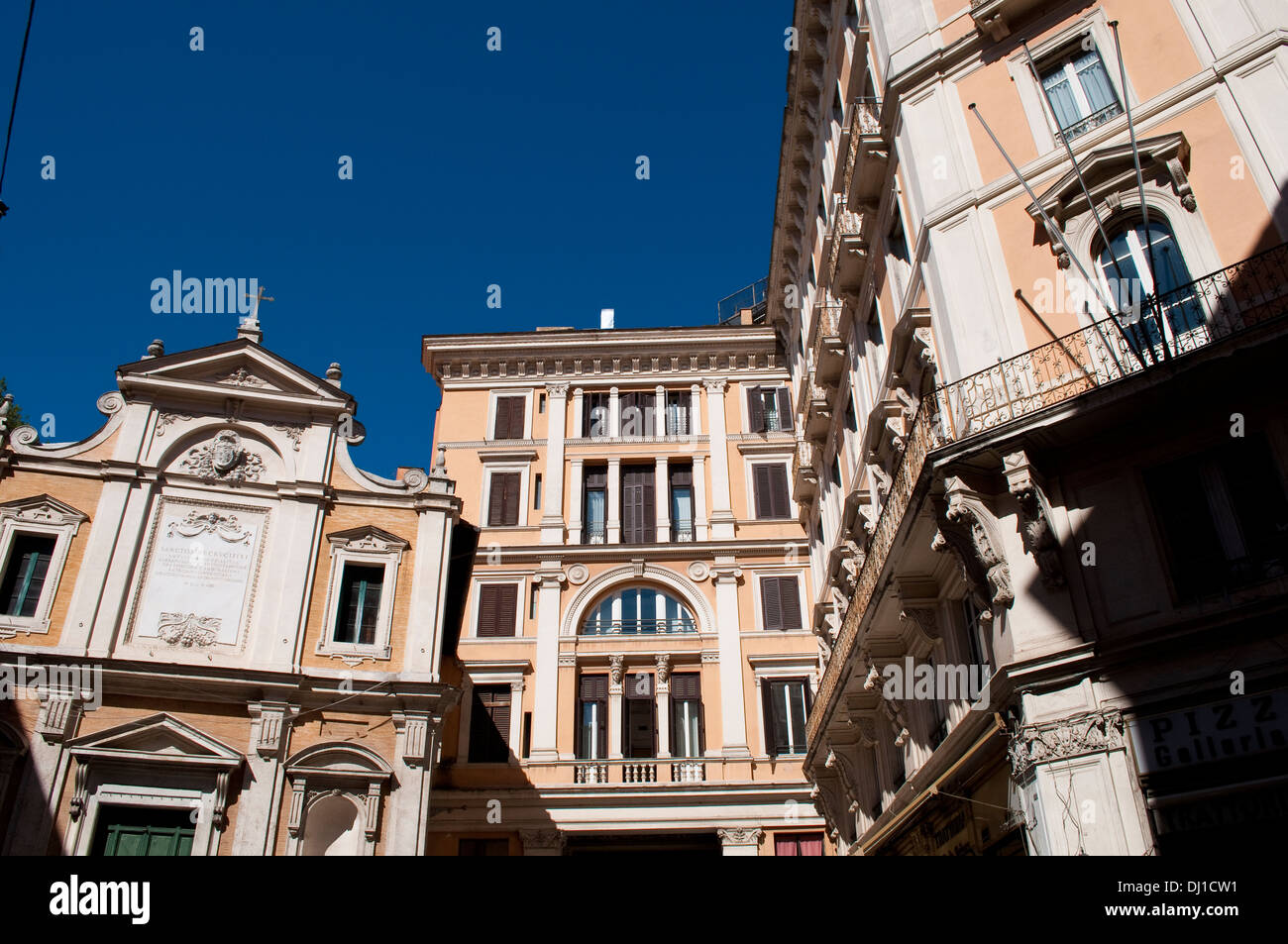 Beautiful houses hi-res stock photography and images - Alamy