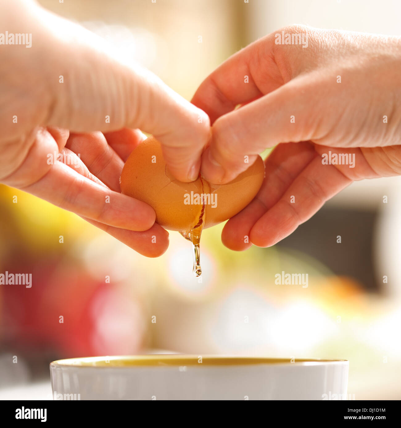 Egg shell cracking hi-res stock photography and images - Alamy