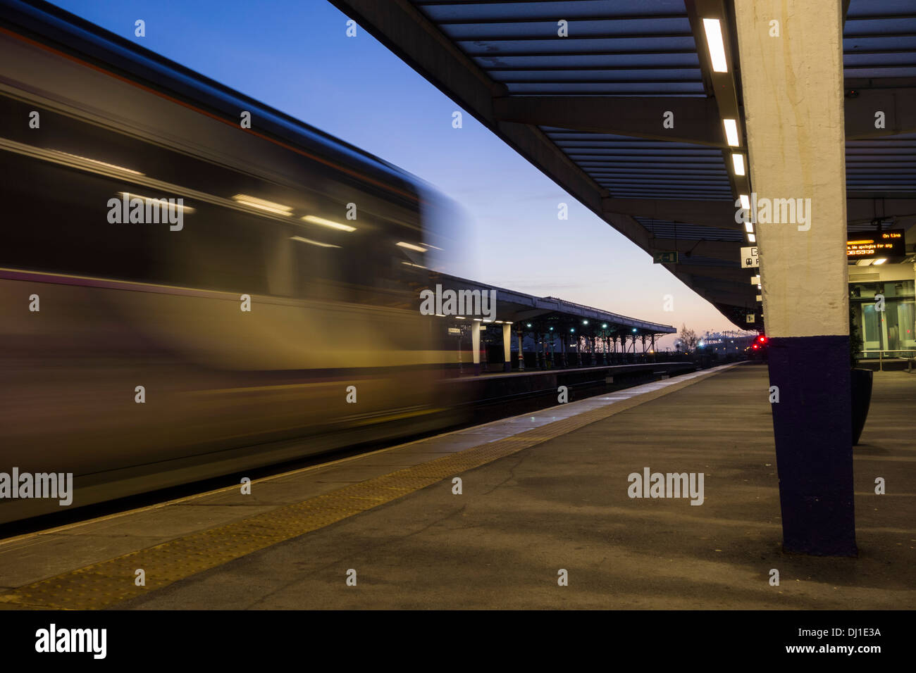 Middlesbrough railway station hi-res stock photography and images - Alamy