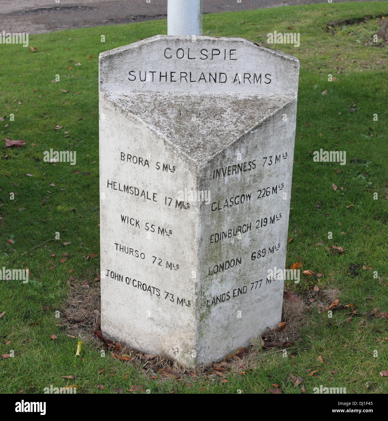 Old distance marker hi-res stock photography and images - Alamy