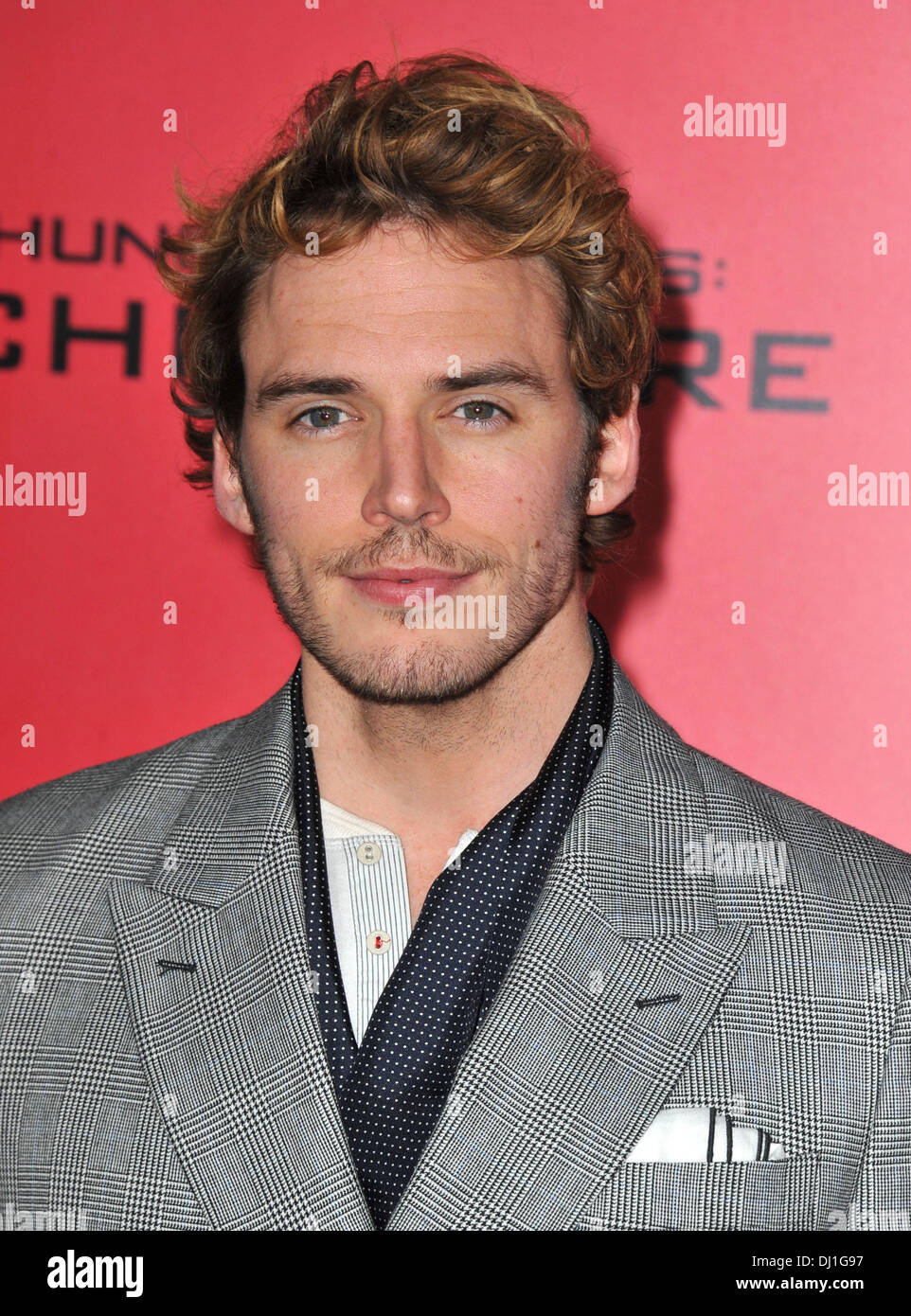 Los Angeles, California, USA. 18th Nov, 2013. Sam Claflin attending the ...