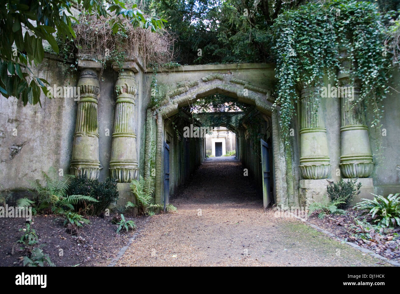 Catacombs at Highgate cemetery Stock Photo: 62730547 - Alamy