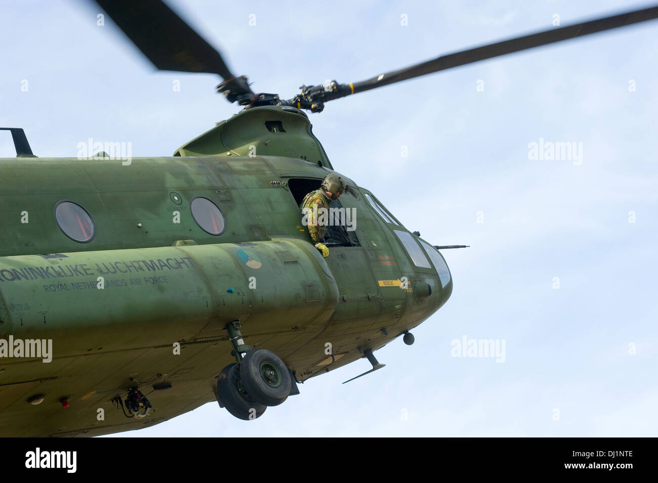 Chinook helicopter hi-res stock photography and images - Alamy