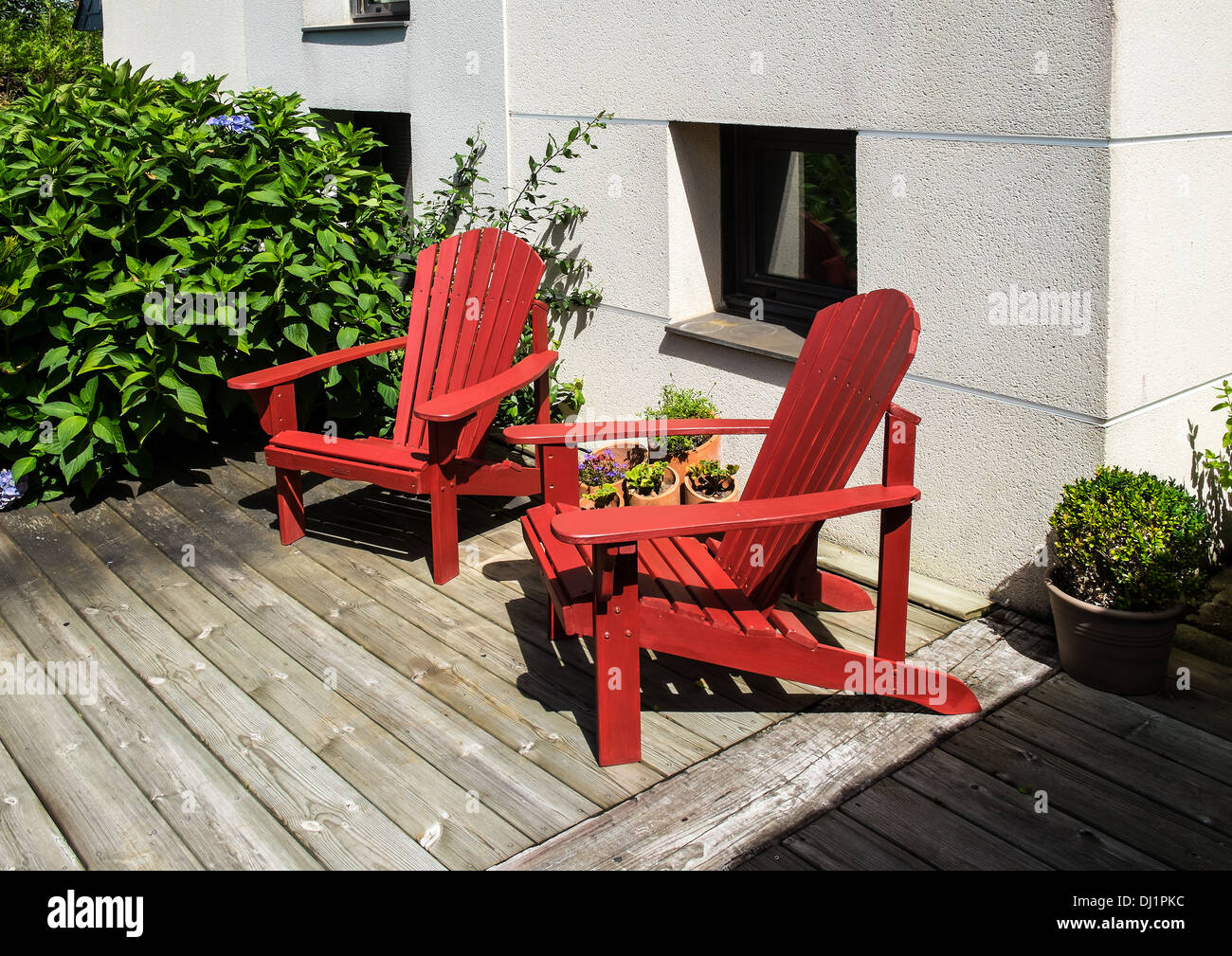 Decking chairs hi-res stock photography and images - Alamy